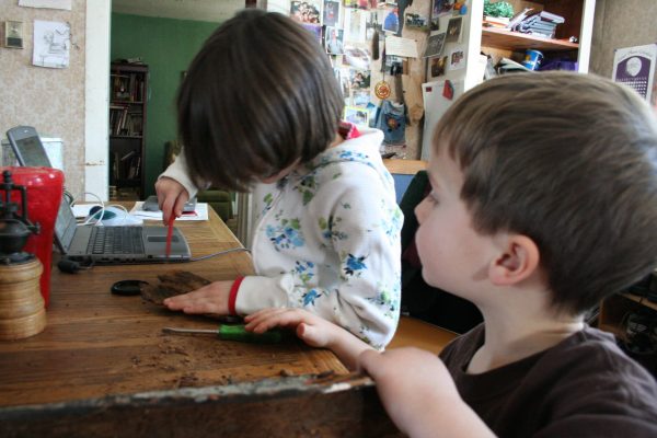 3 Steps For ANYONE to Unschool Your Kids (Even if You Think You Can't) » HG