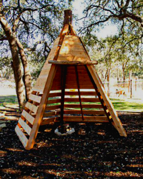 DIY Recycled Pallet Teepee Tutorial: Make Yours Now! » HG