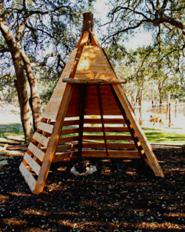 DIY Recycled Pallet Teepee Tutorial: Make Yours Now! » HG